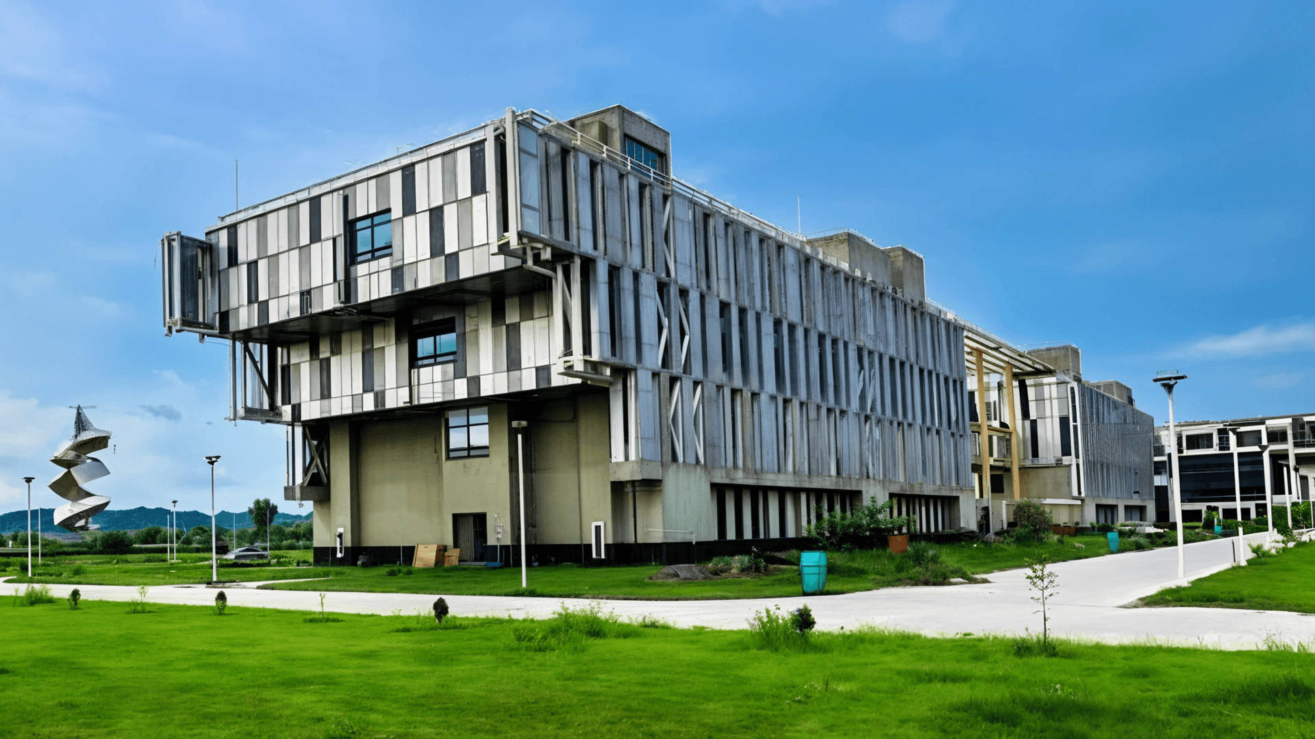 About APL Apollo Tubes | Leading Steel Tubes Manufacturers In India